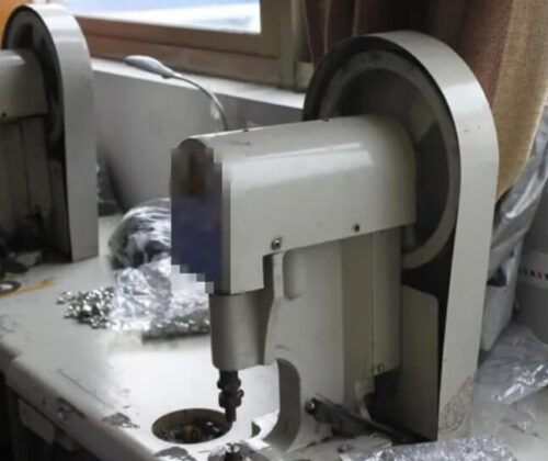 Custom caps manufacturing process and standard - CNCAPS